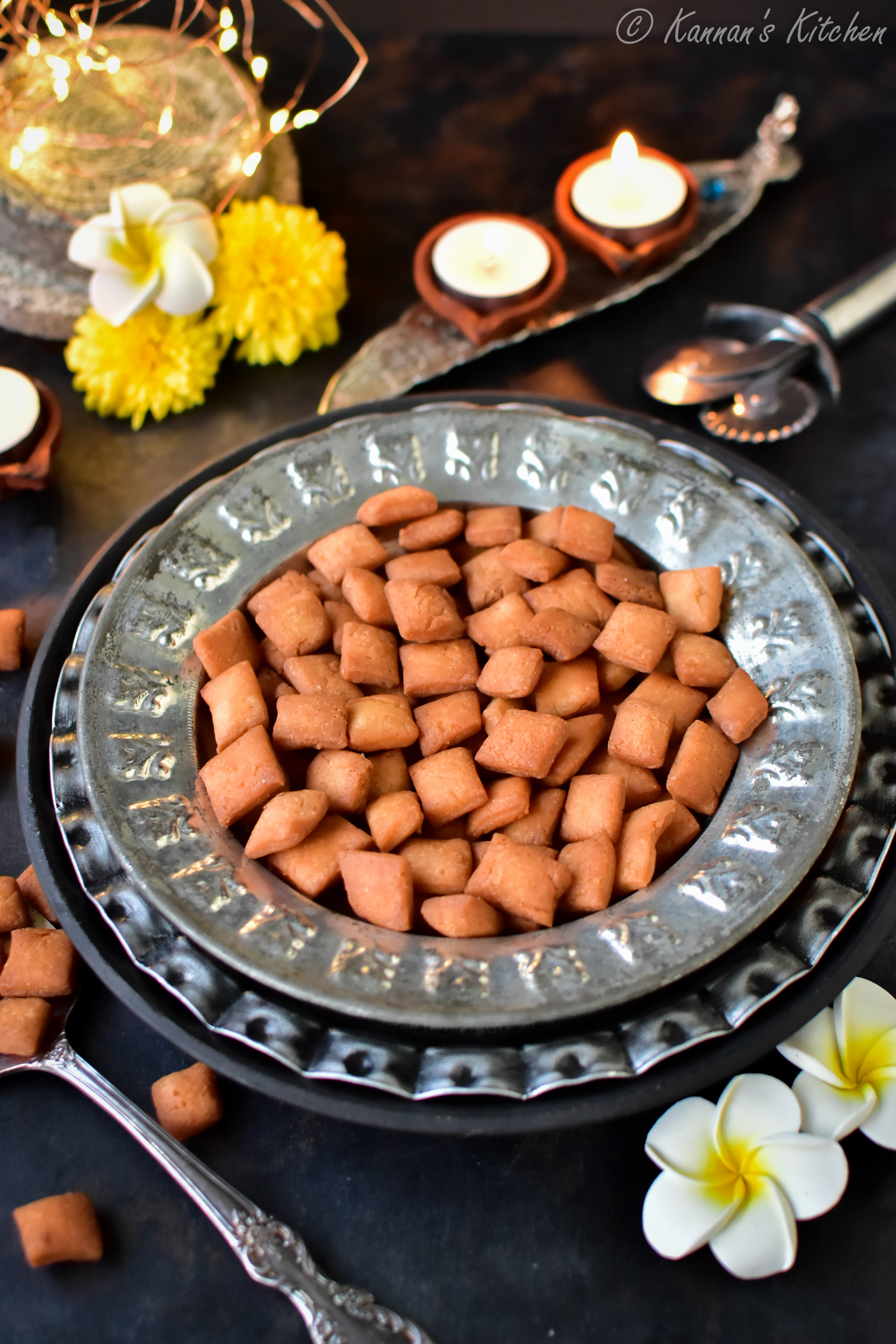 Shakkarpara - Kannan's Kitchen