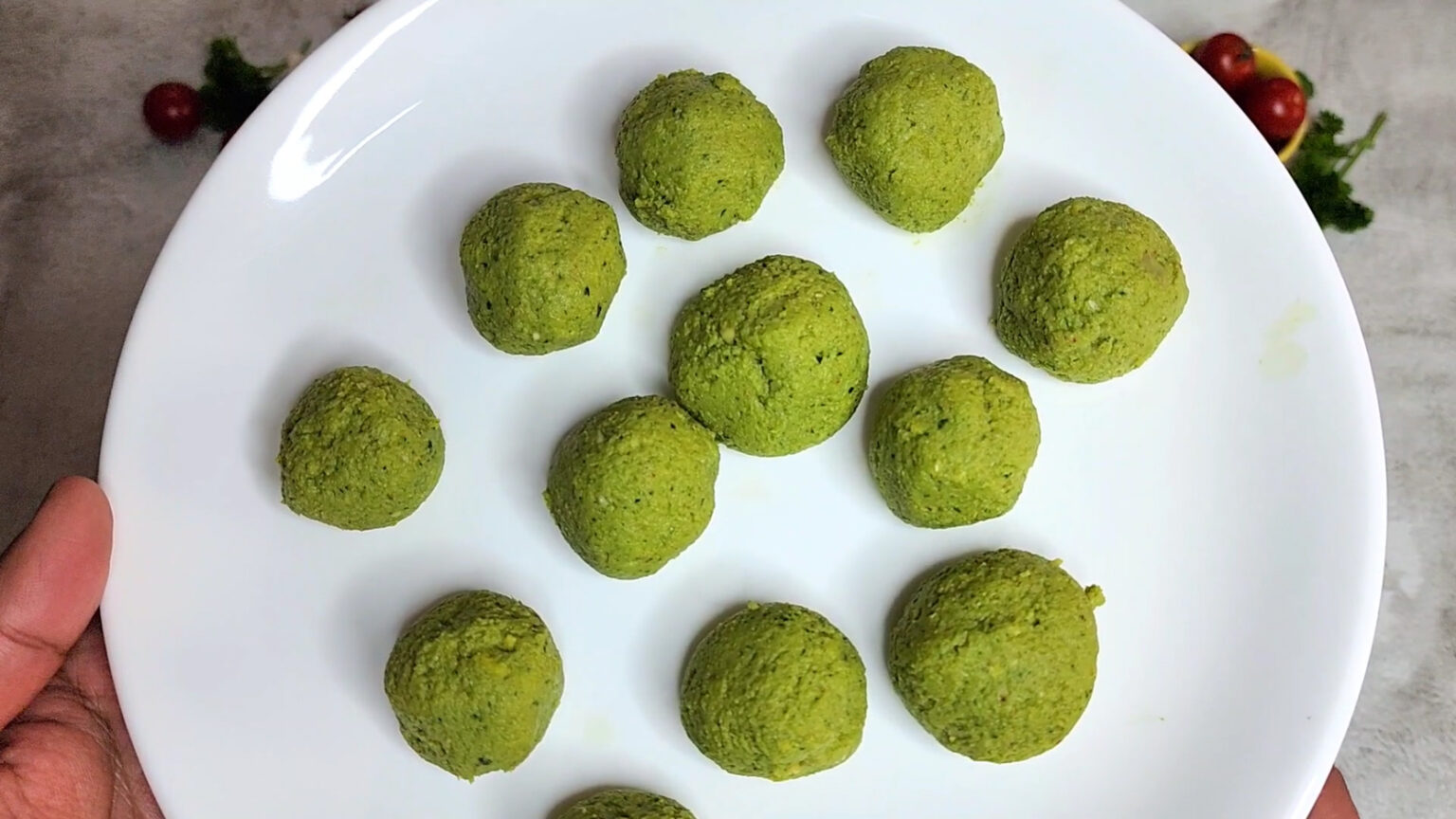 Falafel with Hummus & Tahini Sauce - Kannan's Kitchen
